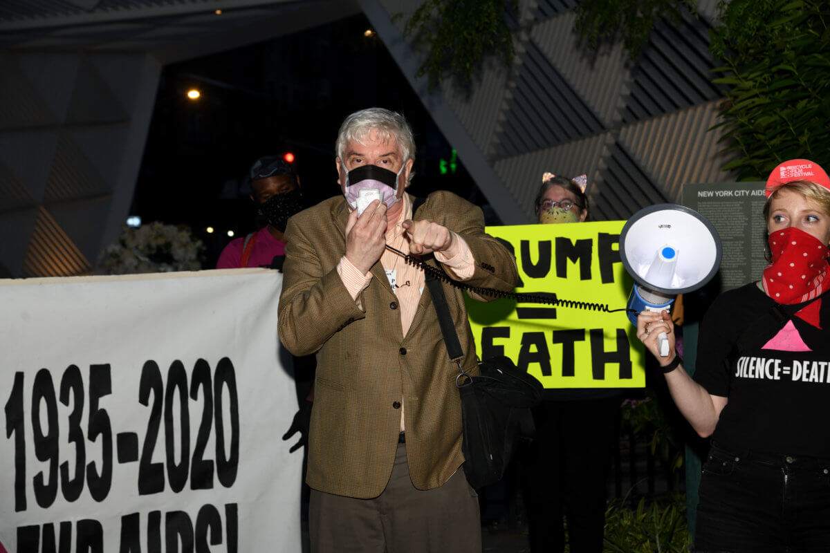 #ThankYouLarry: Community Gathers to Remember Larry Kramer – Gay City News